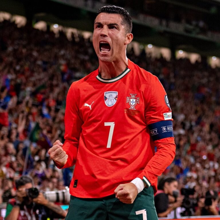 Cristiano Ronaldo azakina igikombe cy'isi ntanzitizi z'ikarita y ...